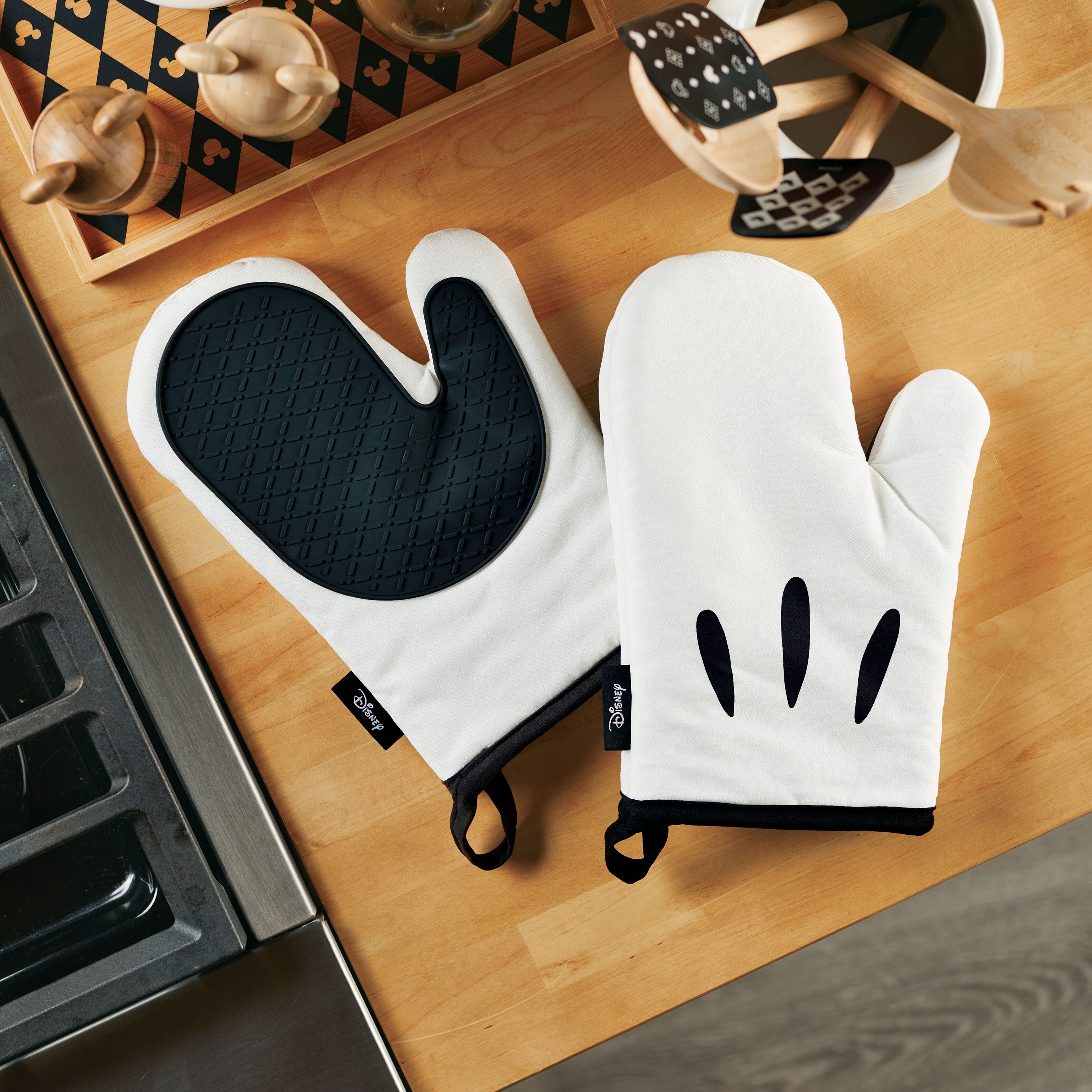 2-Piece Mickey Glove Oven Mitts — Farberware Cookware